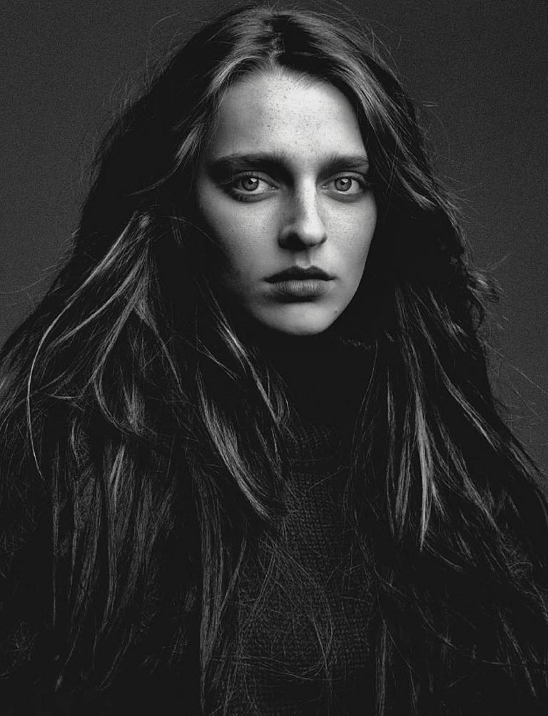 Merel Zoet covers Amica Magazine October 2019 by Philippe Cometti ...