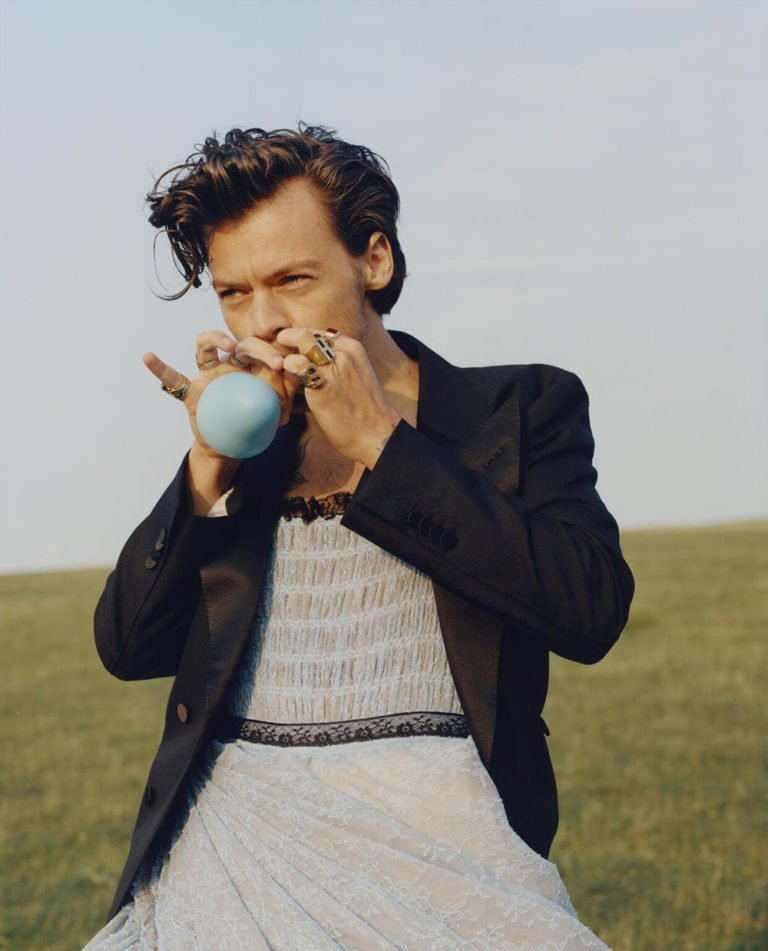 Harry Styles covers Vogue US December 2020 by Tyler Mitchell ...