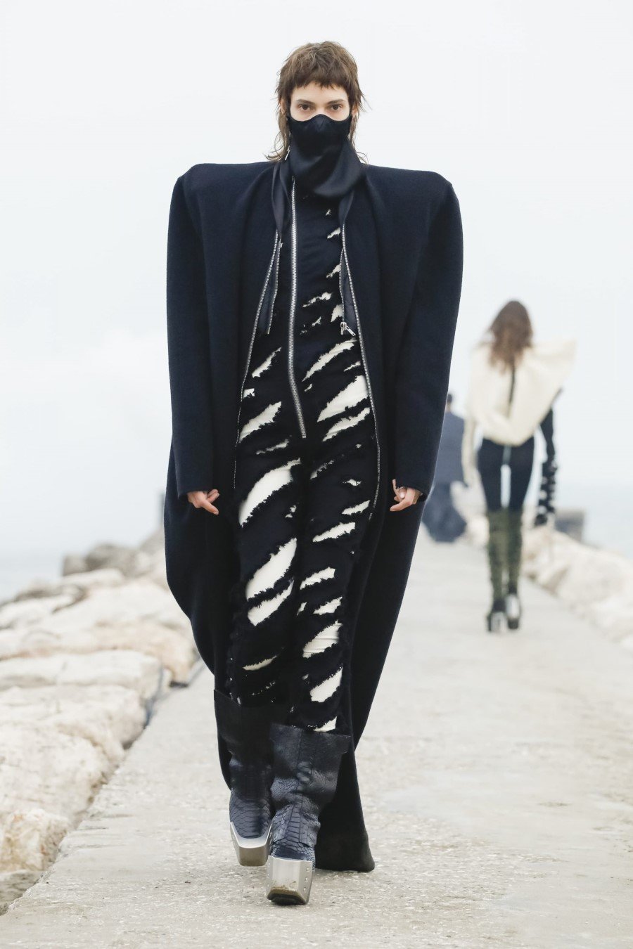 Rick Owens Fall/Winter 2021 - Paris Fashion Week - fashionotography