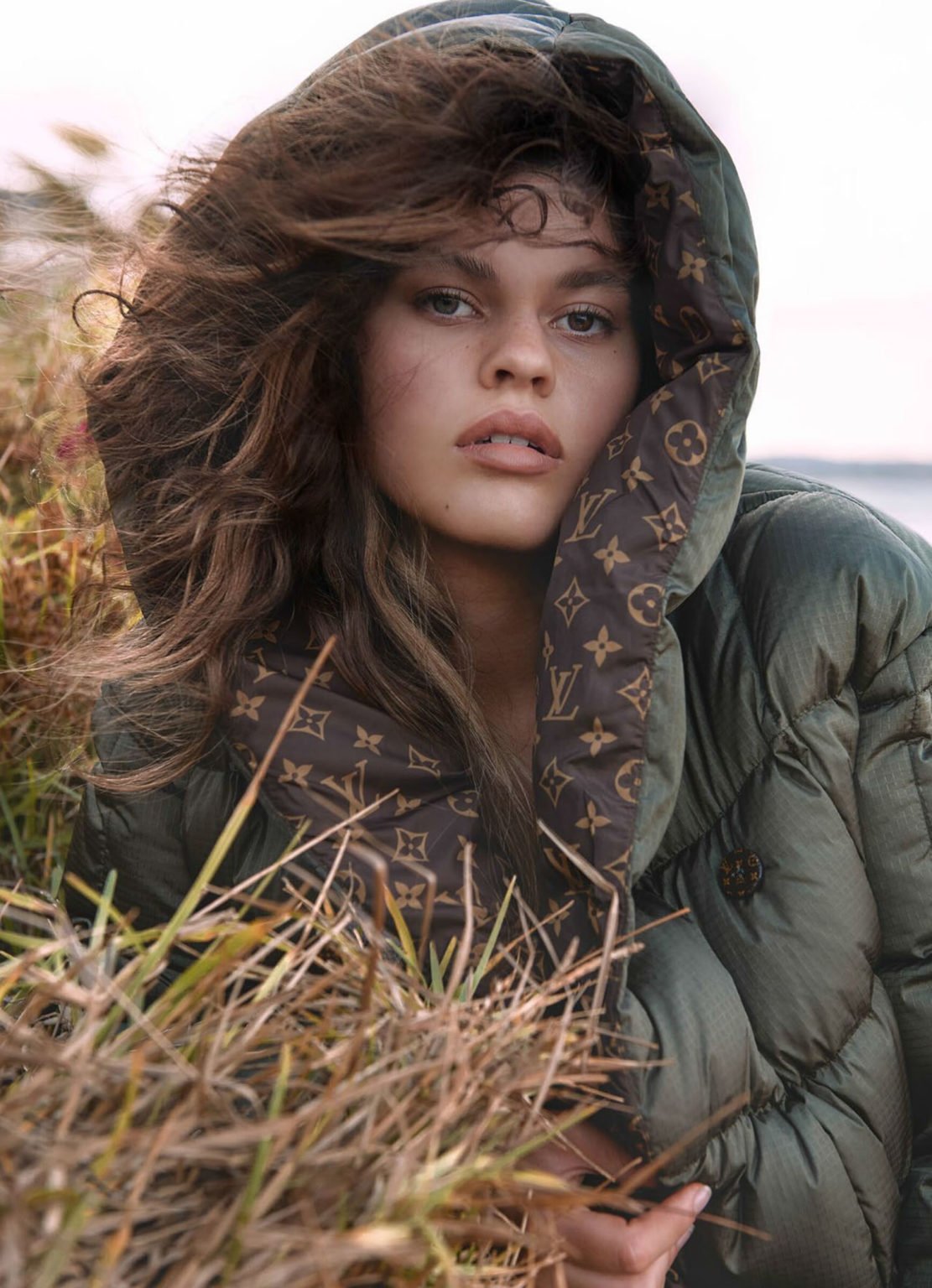 Jasmine O'Neill by Holly Ward for Marie Claire Australia July 2021 ...