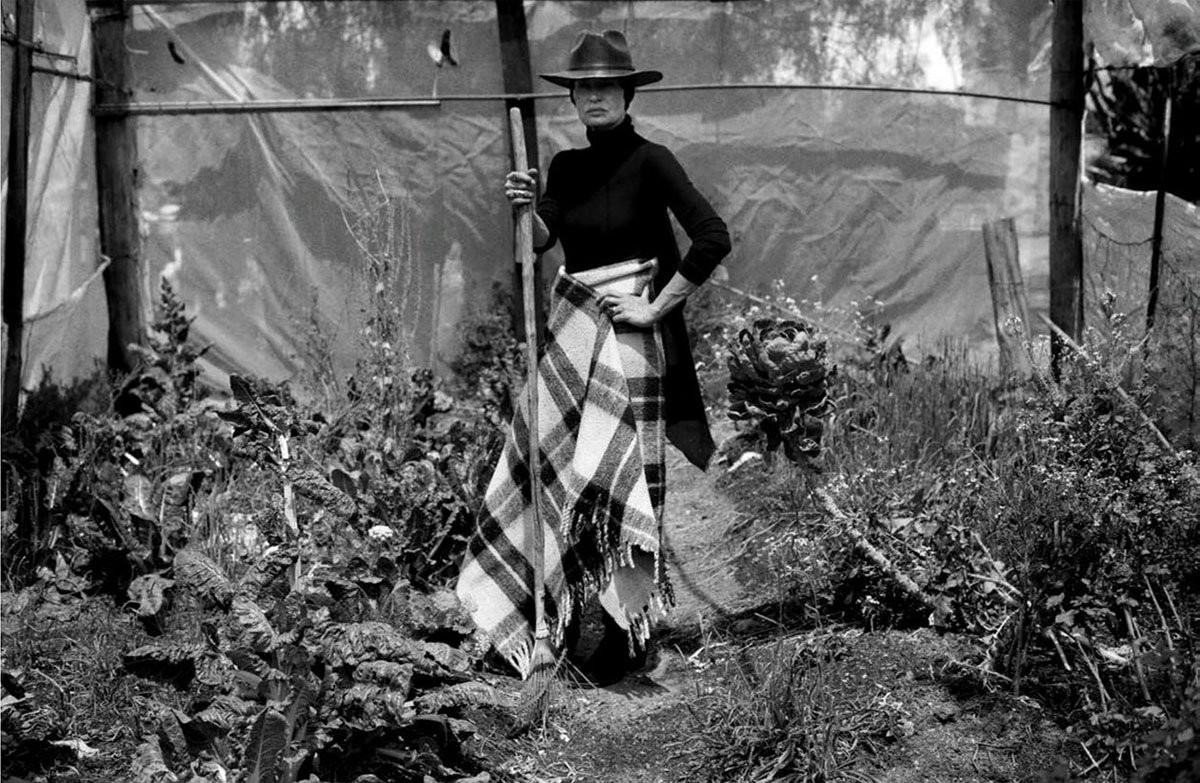 Luisa Sáenz by Santiago Sierra Soler for Vogue Mexico & Latin America ...