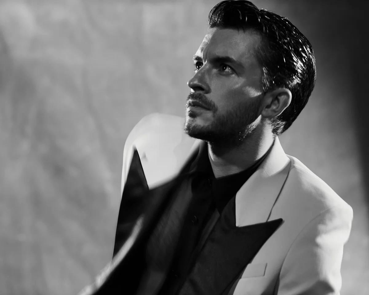 Jonathan Bailey covers Flaunt Magazine Issue 179 by Jason Hetherington ...