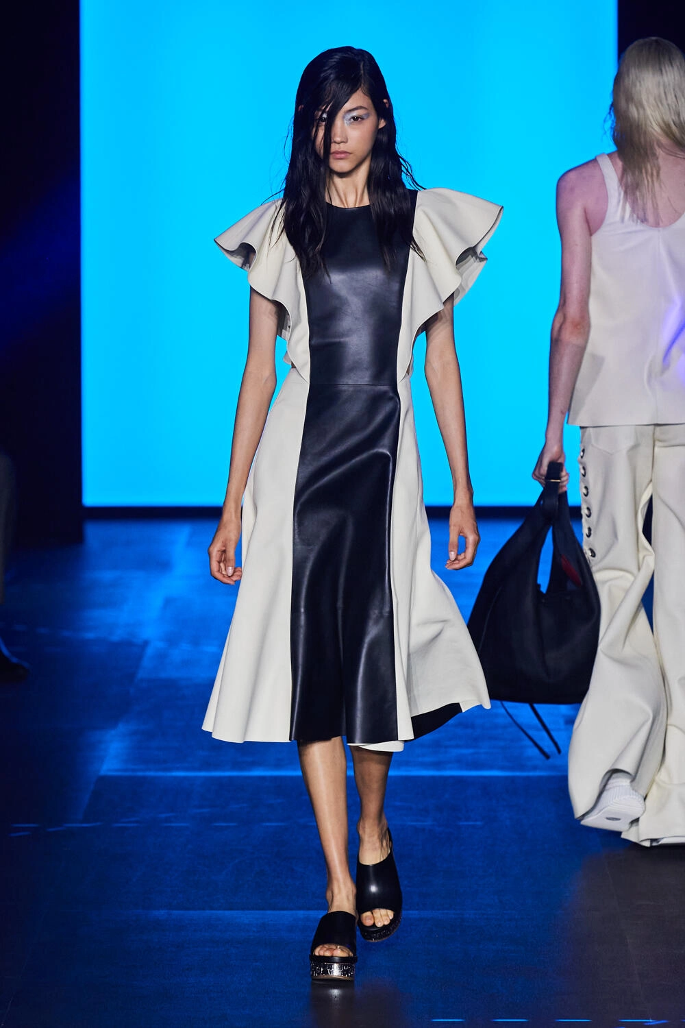 Chloé Spring/Summer 2023 - Paris Fashion Week - fashionotography