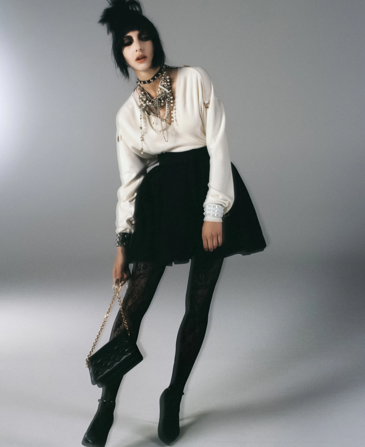 Devon Ross by Christian MacDonald for Elle US September 2022 ...