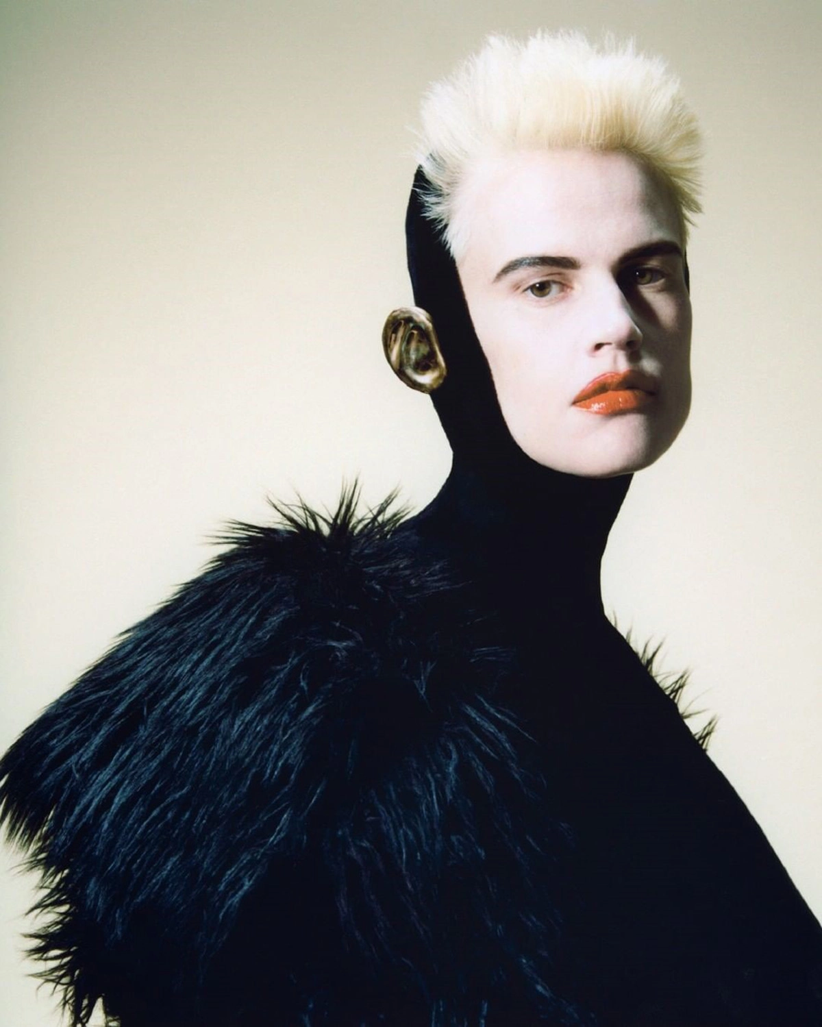 Saskia de Brauw covers D la Repubblica September 17th, 2022 by Carlijn ...