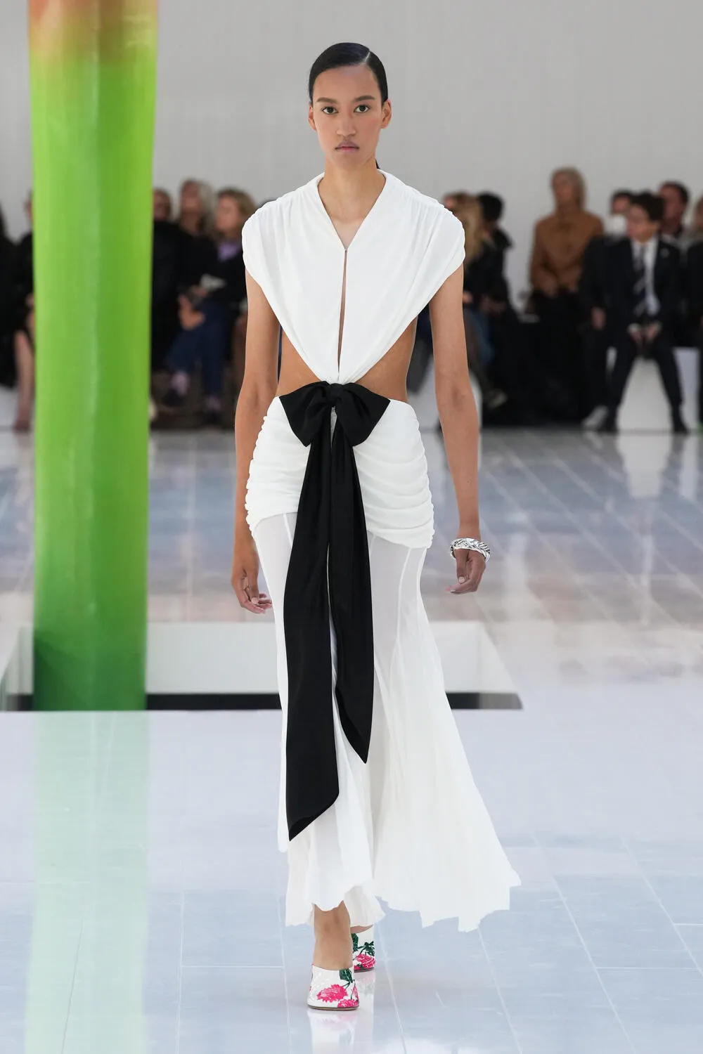 Loewe Spring/Summer 2023 - Paris Fashion Week - fashionotography