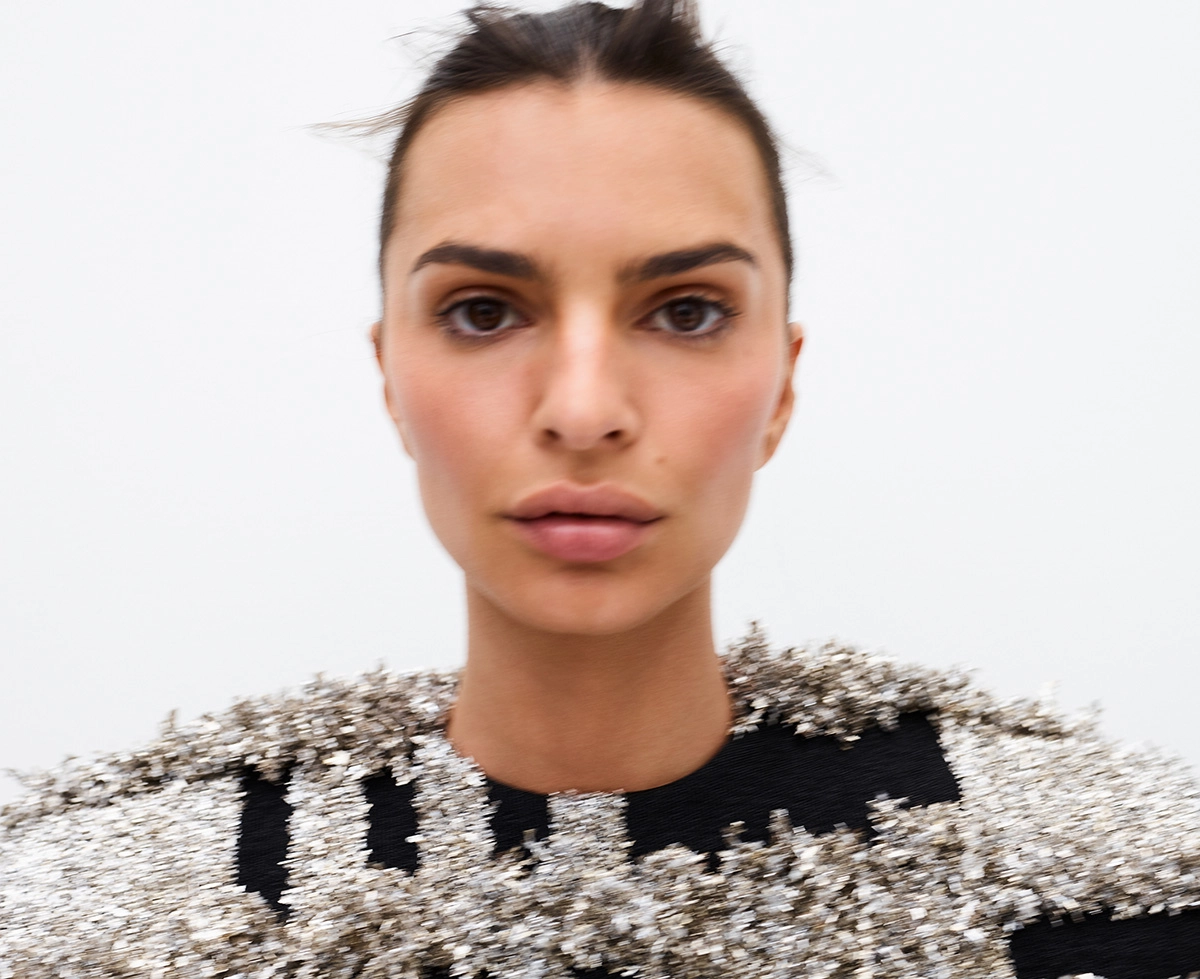 Emily Ratajkowski in Balenciaga on Harper’s Bazaar US November 2022 ...