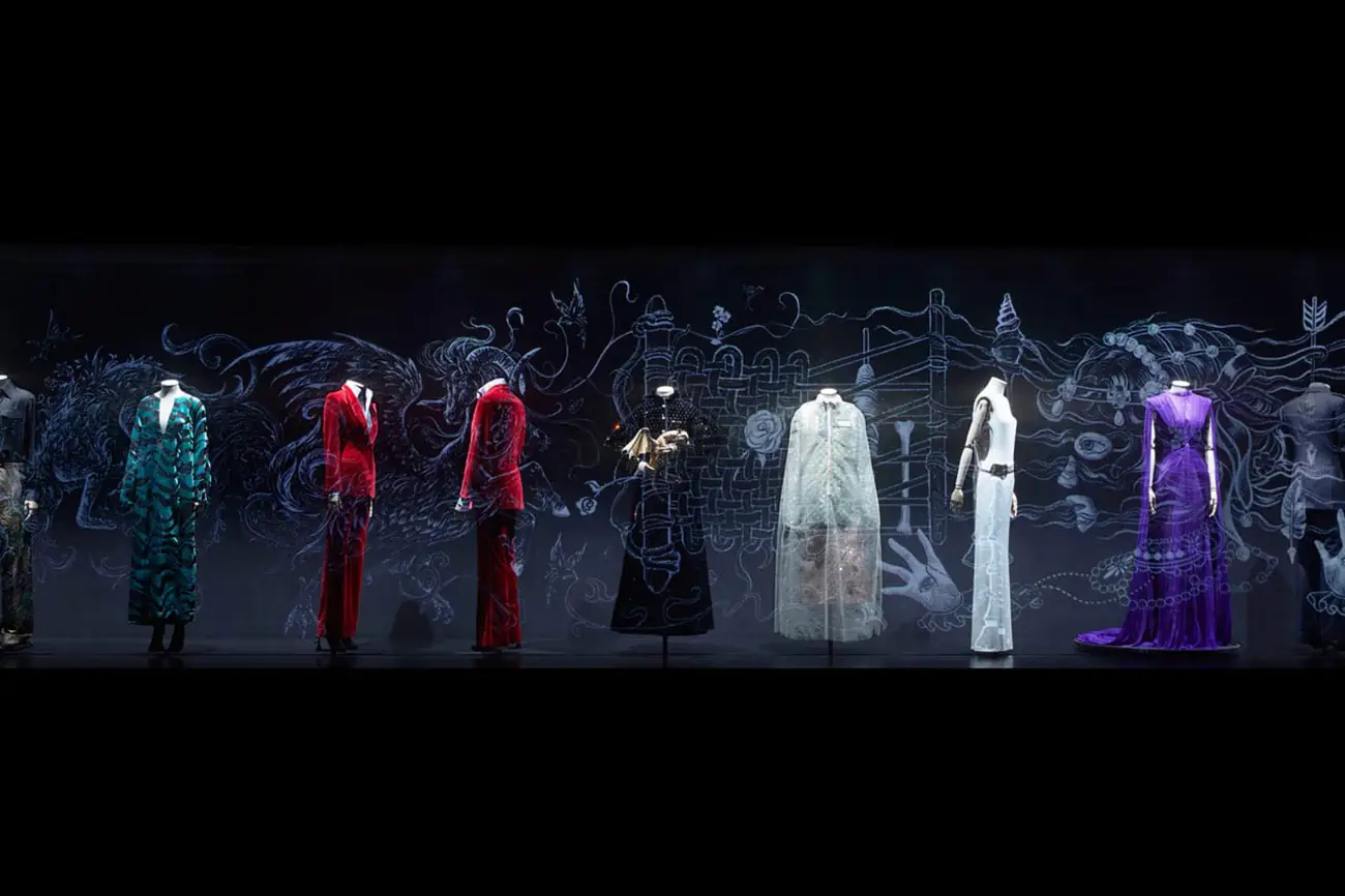 Gucci Cosmos: Unveiling iconic designs in a spectacular Shanghai ...