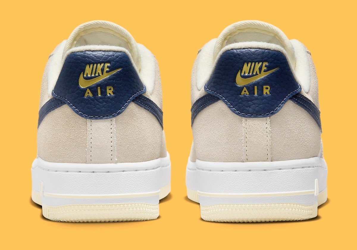 The summer-ready Nike Air Force 1 Low ''Tan/Navy''