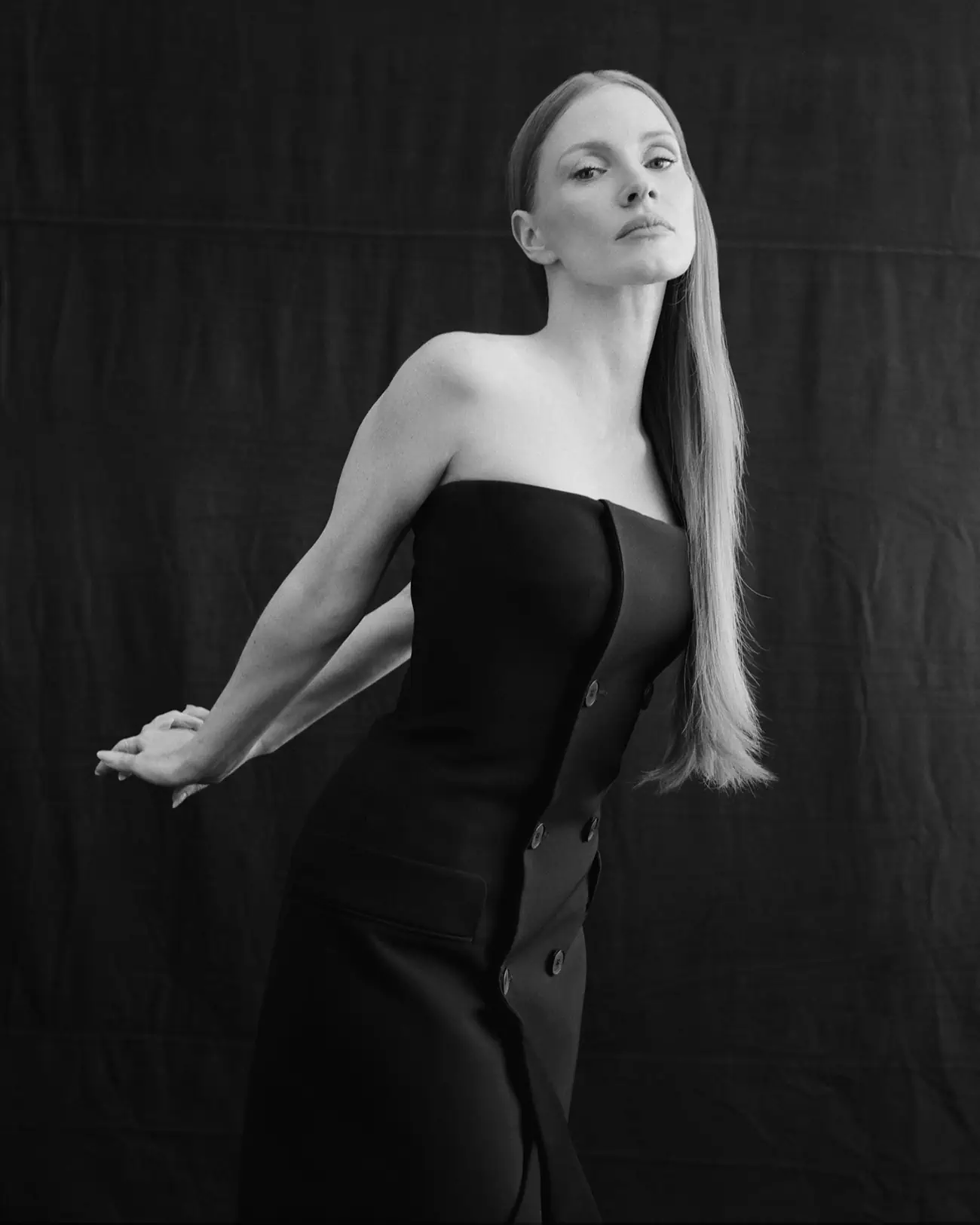 Jessica Chastain covers ES Magazine December 1st, 2023 by Paola Kudacki ...