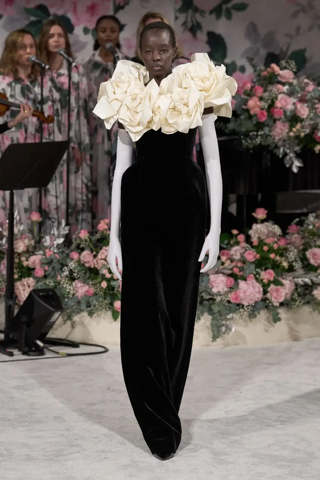 Richard Quinn Fall/Winter 2024 - London Fashion Week - fashionotography
