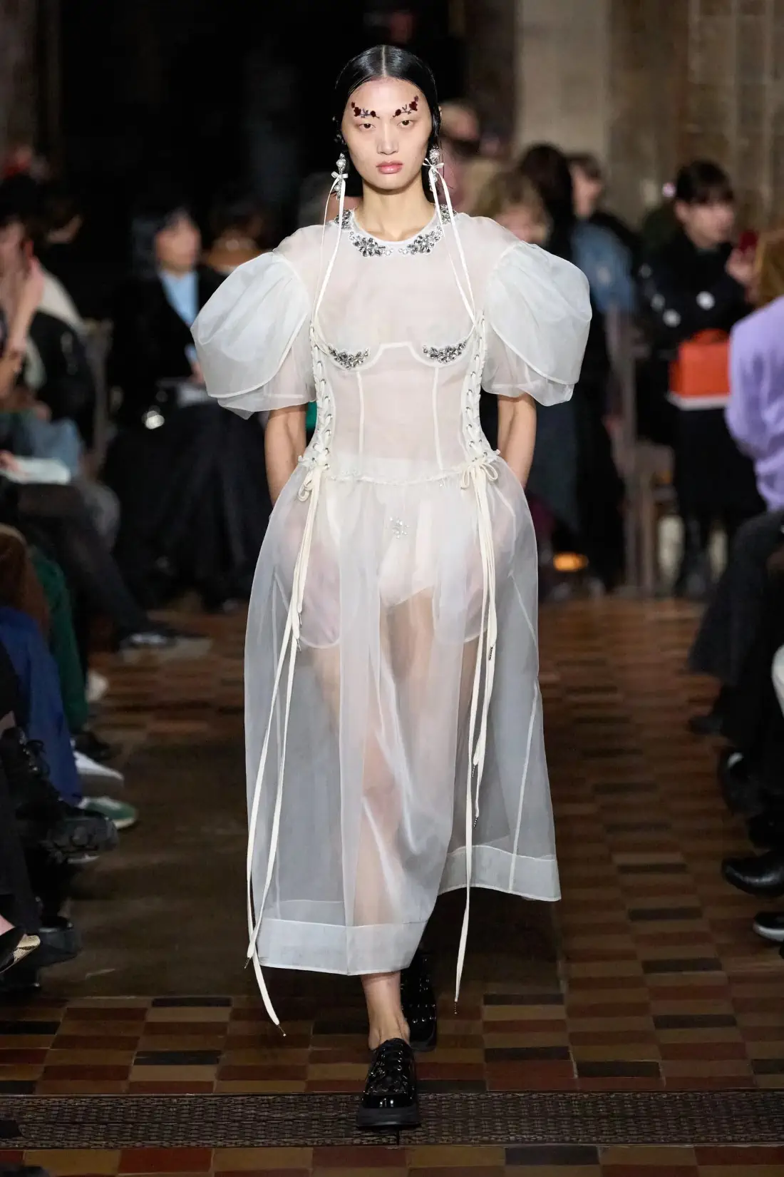 Simone Rocha Fall/Winter 2024 - London Fashion Week - fashionotography