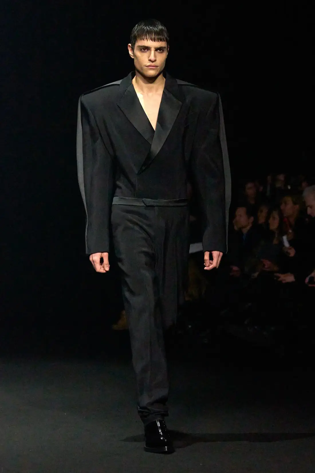 Mugler Fall/Winter 2024 - Paris Fashion Week - fashionotography
