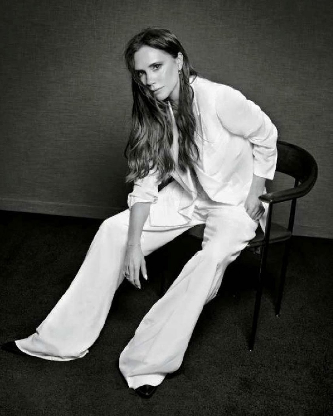 Victoria Beckham covers Elle France April 11th, 2024 by Sofia Sanchez ...