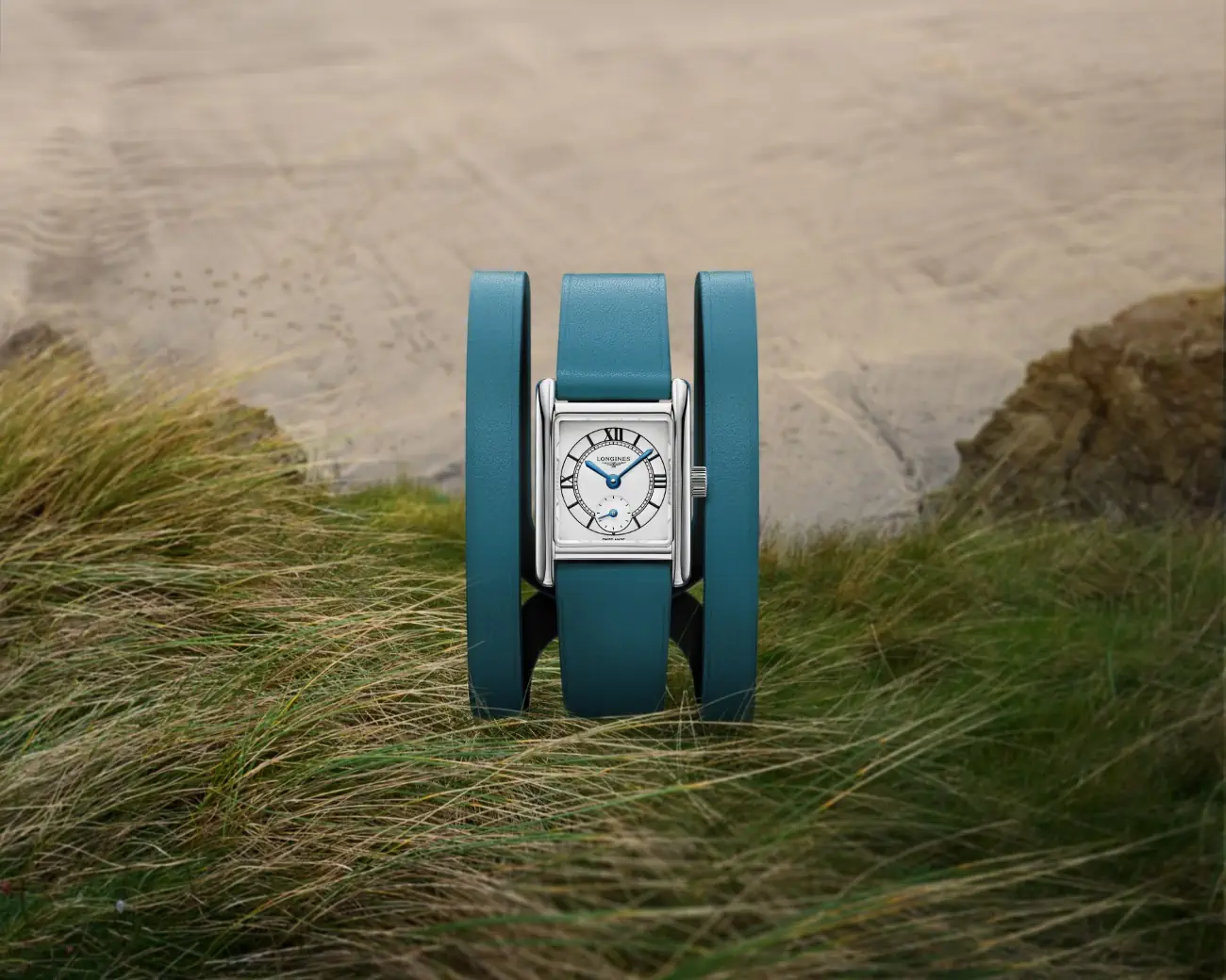 Kate Winslet channels timeless elegance in the new Longines Mini ...