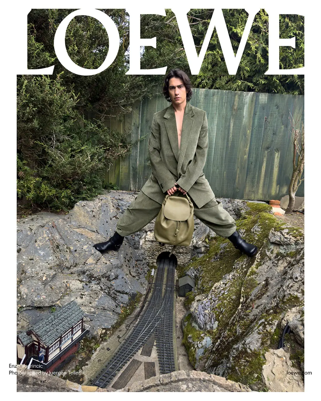 Loewe's Pre-Fall 2024 campaign: A playful exploration of scale and ...