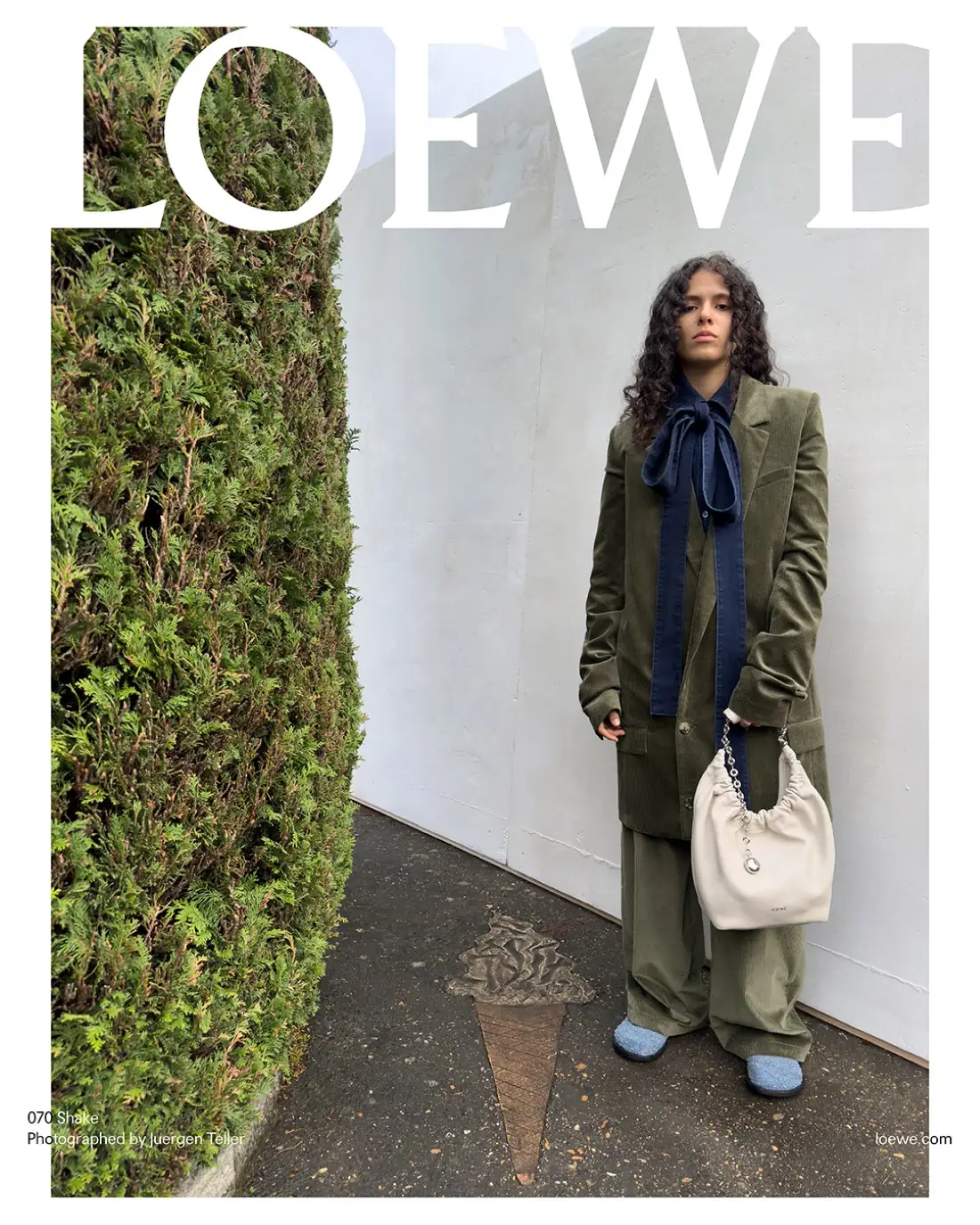 Loewe's Pre-Fall 2024 campaign: A playful exploration of scale and ...