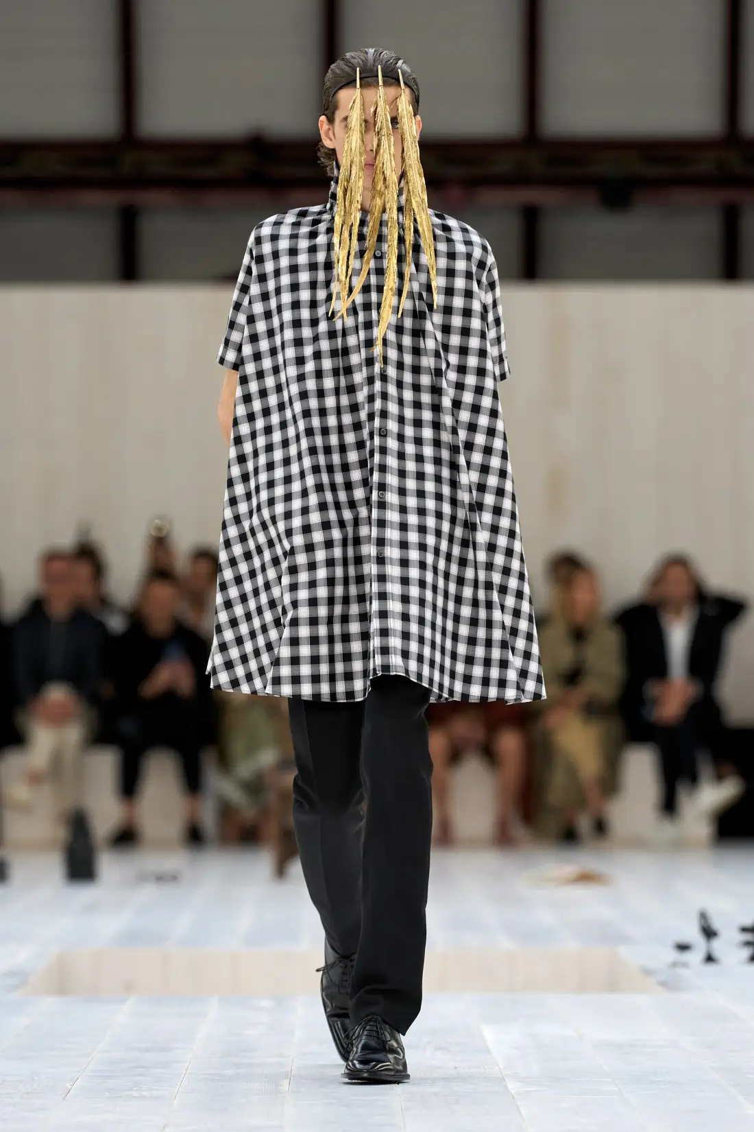 Loewe Spring/Summer 2025 - Paris Fashion Week Men’s - fashionotography