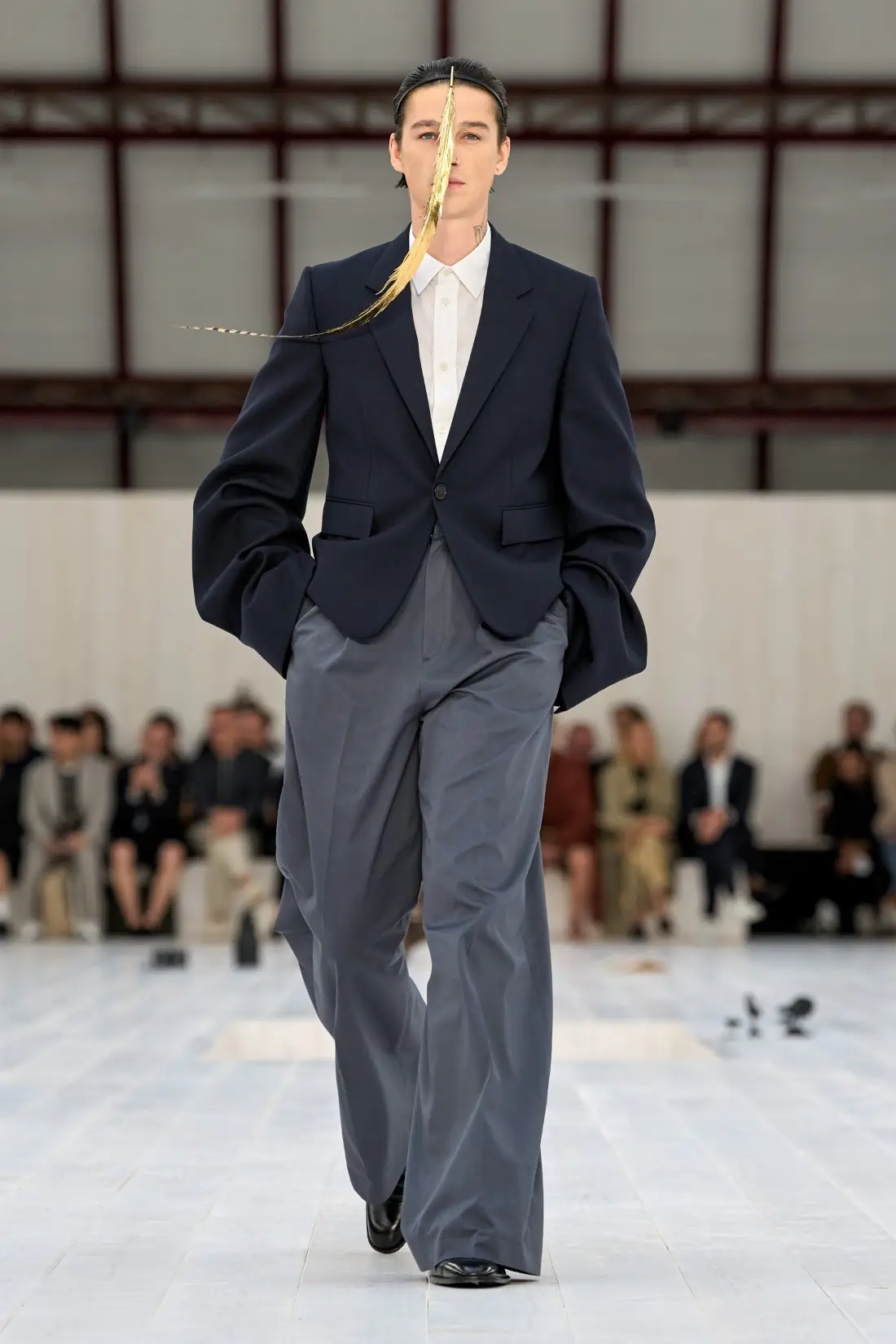 Loewe Spring/Summer 2025 - Paris Fashion Week Men’s - fashionotography