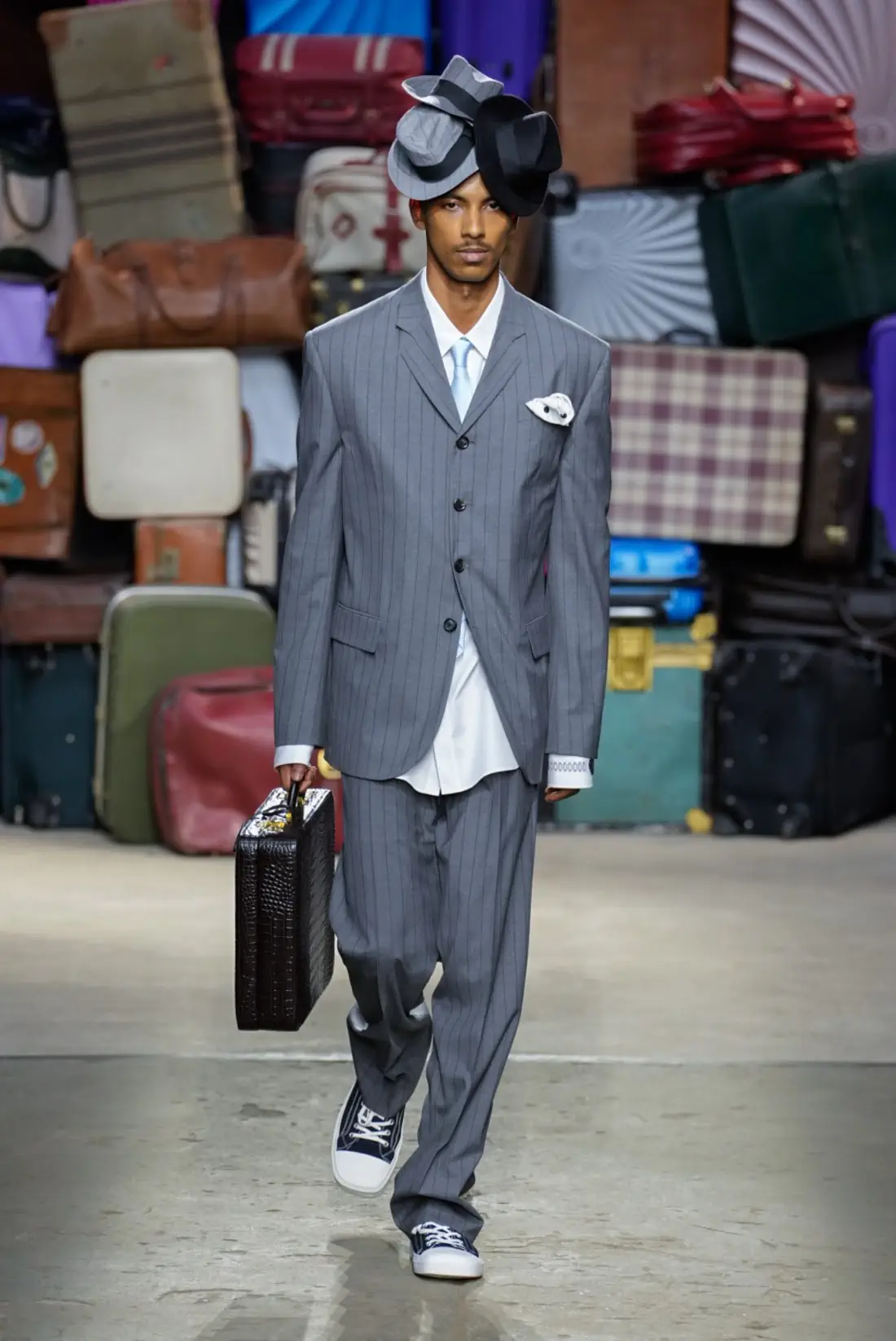 Moschino Spring/Summer 2025 - Milan Fashion Week Men’s - fashionotography