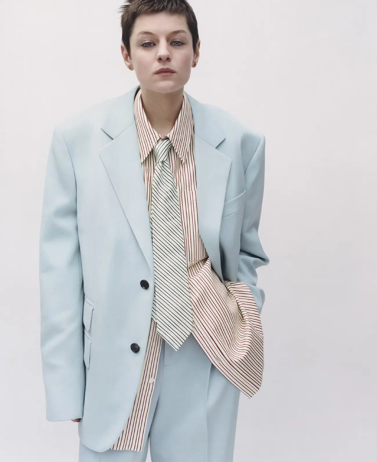 Emma Corrin covers Harper’s Bazaar US June/July 2024 by Sam Rock ...