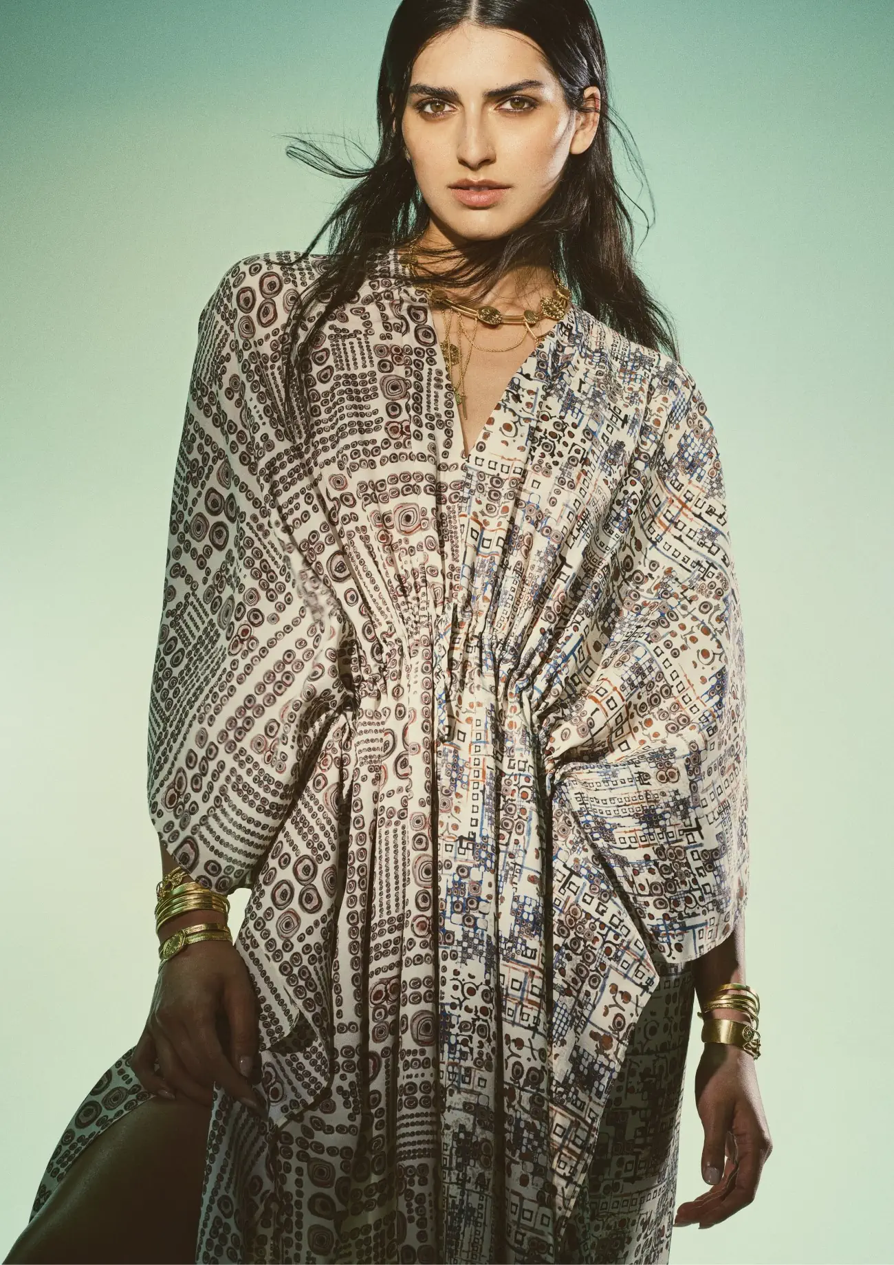 H&M collaborates with Indian designer Anamika Khanna - fashionotography