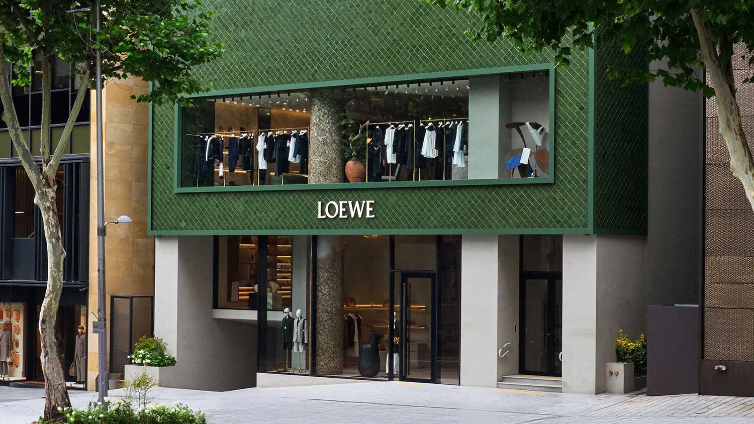 Loewe opens Casa Loewe in Seoul, a fusion of fashion, art and design ...